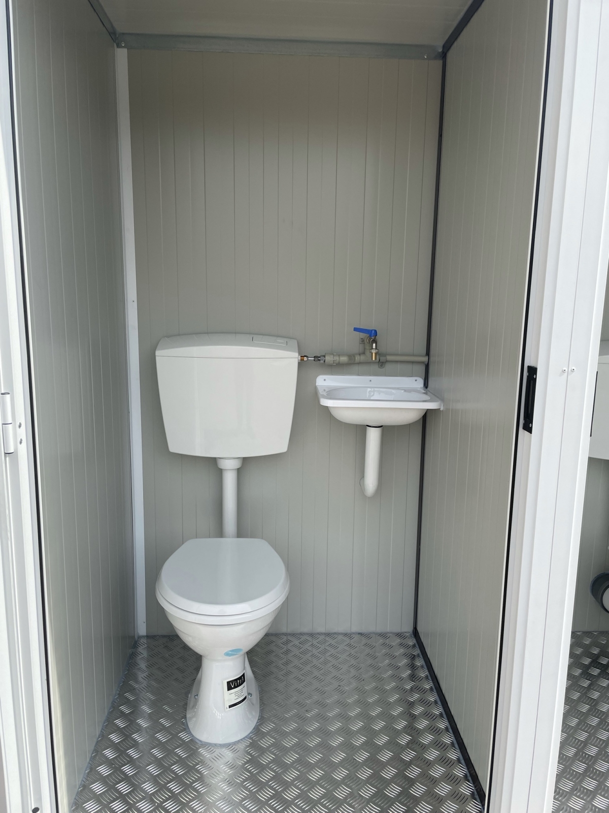 Cabina servizi COIBENTATA WEB DOPPIA con 2 WC completa di 2 WC in ...